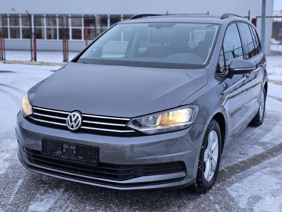 Pelēks Volkswagen Touran 2015 Rokiškis, ar dzinēja tilpumu 1.20 L un nobraukumu 180 tūkst. km par 5950 €, foto 5 vietnē AUTOMOTO.COM.LV