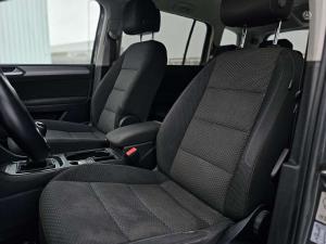 Pelēks Volkswagen Touran 2015 Rokiškis, ar dzinēja tilpumu 1.20 L un nobraukumu 180 tūkst. km par 5950 €, foto 17 vietnē AUTOMOTO.COM.LV