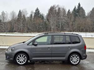 Pelēks Volkswagen Touran 2015 Viļņa, ar dzinēja tilpumu 1.60 L un nobraukumu 274 tūkst. km par 6700 €, foto 7 vietnē AUTOMOTO.COM.LV