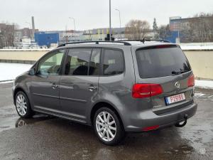 Pelēks Volkswagen Touran 2015 Viļņa, ar dzinēja tilpumu 1.60 L un nobraukumu 274 tūkst. km par 6700 €, foto 13 vietnē AUTOMOTO.COM.LV