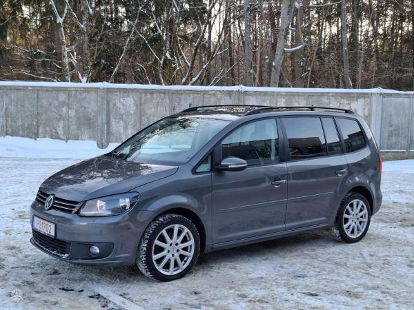 Pelēks Volkswagen Touran 2015 Viļņa, ar dzinēja tilpumu 1.60 L un nobraukumu 274 tūkst. km par 6650 €, foto 5 vietnē AUTOMOTO.COM.LV