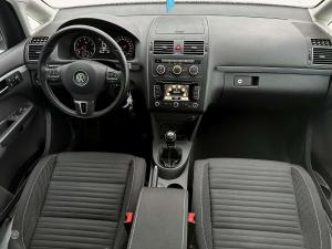 Pelēks Volkswagen Touran 2015 Kauņa, ar dzinēja tilpumu 1.20 L un nobraukumu 227 tūkst. km par 6200 €, foto 8 vietnē AUTOMOTO.COM.LV