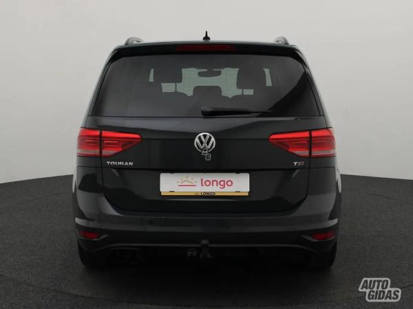 Grey Volkswagen Touran 2015 in Vilnius, with an engine capacity of 1.40 L and mileage of 204 thousand km for 11099 €, photo 5 on AUTOMOTO.COM.LV