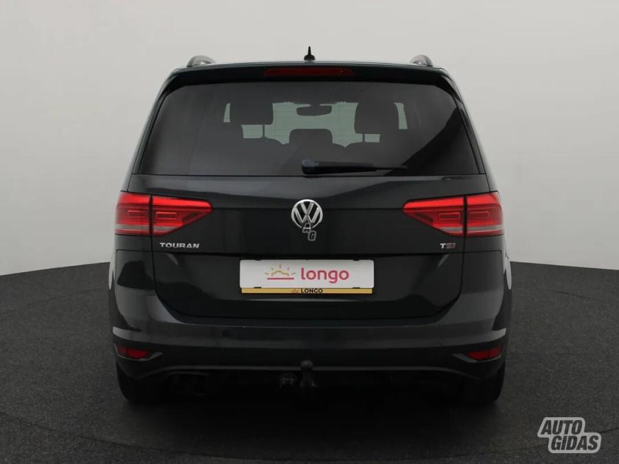 Grey Volkswagen Touran 2015 in Vilnius, with an engine capacity of 1.40 L and mileage of 204 thousand km for 11099 €, photo 6 on AUTOMOTO.COM.LV