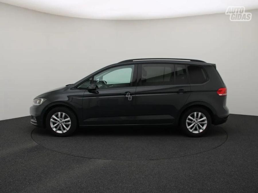 Grey Volkswagen Touran 2015 in Vilnius, with an engine capacity of 1.40 L and mileage of 204 thousand km for 11099 €, photo 7 on AUTOMOTO.COM.LV