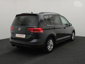 Grey Volkswagen Touran 2015 in Vilnius, with an engine capacity of 1.40 L and mileage of 204 thousand km for 11099 €, photo 9 on AUTOMOTO.COM.LV