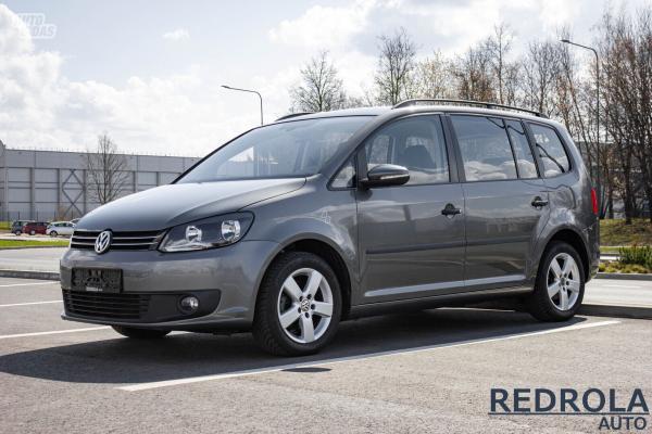 Grey Volkswagen Touran 2015 in Kaunas, with an engine capacity of 1.60 L and mileage of 210 thousand km for 7500 €, photo 1 on AUTOMOTO.COM.LV