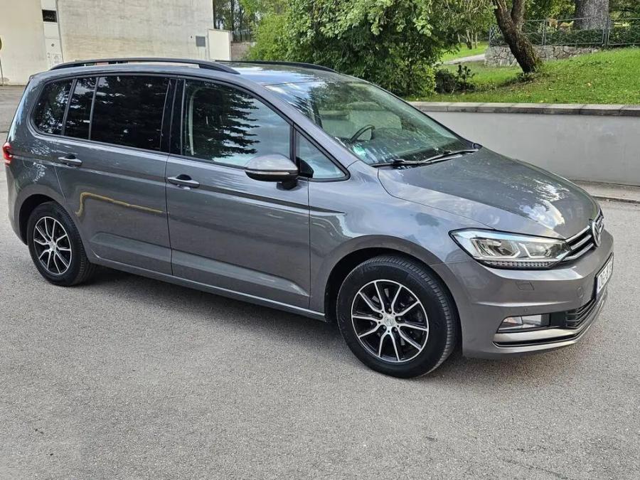 Pelēks Volkswagen Touran 2015 Jēkabpils, ar dzinēja tilpumu 2.00 L un nobraukumu 290 tūkst. km par 10490 €, foto 6 vietnē AUTOMOTO.COM.LV