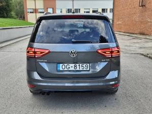 Pelēks Volkswagen Touran 2015 Jēkabpils, ar dzinēja tilpumu 2.00 L un nobraukumu 290 tūkst. km par 10490 €, foto 10 vietnē AUTOMOTO.COM.LV