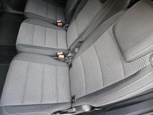 Pelēks Volkswagen Touran 2015 Jēkabpils, ar dzinēja tilpumu 2.00 L un nobraukumu 290 tūkst. km par 10490 €, foto 19 vietnē AUTOMOTO.COM.LV