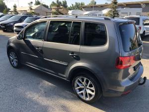 Pelēks Volkswagen Touran 2015 Klaipėda, ar dzinēja tilpumu 1.97 L un nobraukumu 246 tūkst. km par 8800 €, foto 7 vietnē AUTOMOTO.COM.LV