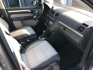 Pelēks Volkswagen Touran 2015 Klaipėda, ar dzinēja tilpumu 1.97 L un nobraukumu 246 tūkst. km par 8800 €, foto 10 vietnē AUTOMOTO.COM.LV