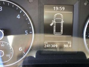 Pelēks Volkswagen Touran 2015 Klaipėda, ar dzinēja tilpumu 1.97 L un nobraukumu 246 tūkst. km par 8800 €, foto 15 vietnē AUTOMOTO.COM.LV
