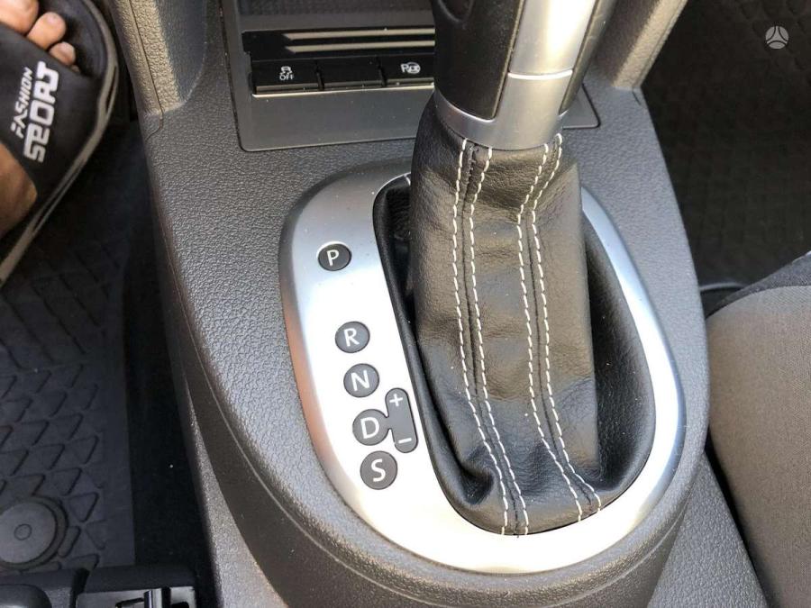 Pelēks Volkswagen Touran 2015 Klaipėda, ar dzinēja tilpumu 1.97 L un nobraukumu 246 tūkst. km par 8800 €, foto 18 vietnē AUTOMOTO.COM.LV