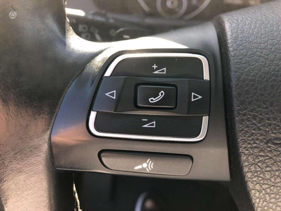 Pelēks Volkswagen Touran 2015 Klaipėda, ar dzinēja tilpumu 1.97 L un nobraukumu 246 tūkst. km par 8800 €, foto 19 vietnē AUTOMOTO.COM.LV