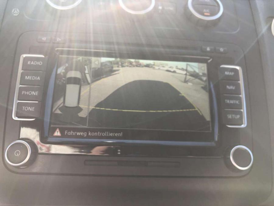 Pelēks Volkswagen Touran 2015 Klaipėda, ar dzinēja tilpumu 1.97 L un nobraukumu 246 tūkst. km par 8800 €, foto 21 vietnē AUTOMOTO.COM.LV