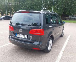 Pelēks Volkswagen Touran 2015 Jelgava, ar dzinēja tilpumu 2.00 L un nobraukumu 259 tūkst. km par 9800 €, foto 5 vietnē AUTOMOTO.COM.LV