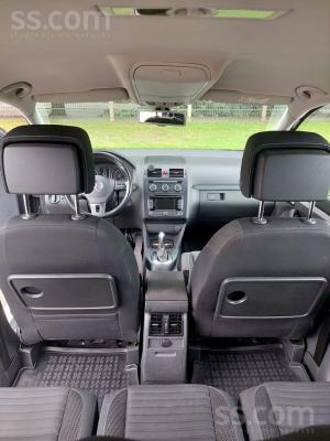 Pelēks Volkswagen Touran 2015 Jelgava, ar dzinēja tilpumu 2.00 L un nobraukumu 259 tūkst. km par 9800 €, foto 11 vietnē AUTOMOTO.COM.LV