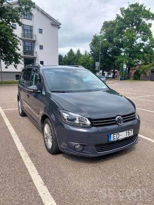 Pelēks Volkswagen Touran 2015 Jelgava, ar dzinēja tilpumu 2.00 L un nobraukumu 259 tūkst. km par 9800 €, foto 16 vietnē AUTOMOTO.COM.LV