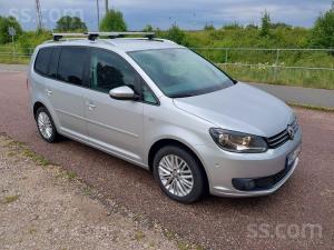 Pelēks Volkswagen Touran 2015 Rīga, ar dzinēja tilpumu 2.00 L un nobraukumu 322 tūkst. km par 7250 €, foto 4 vietnē AUTOMOTO.COM.LV