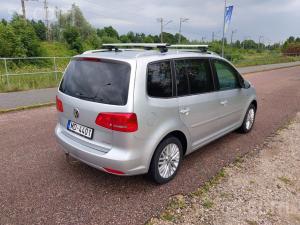 Pelēks Volkswagen Touran 2015 Rīga, ar dzinēja tilpumu 2.00 L un nobraukumu 322 tūkst. km par 7250 €, foto 5 vietnē AUTOMOTO.COM.LV