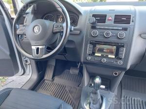 Pelēks Volkswagen Touran 2015 Rīga, ar dzinēja tilpumu 2.00 L un nobraukumu 322 tūkst. km par 7250 €, foto 11 vietnē AUTOMOTO.COM.LV
