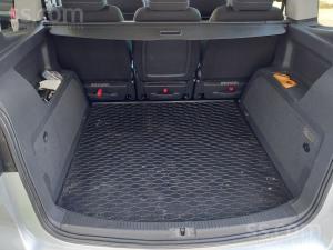 Pelēks Volkswagen Touran 2015 Rīga, ar dzinēja tilpumu 2.00 L un nobraukumu 322 tūkst. km par 7250 €, foto 14 vietnē AUTOMOTO.COM.LV