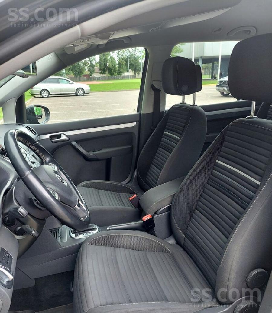 Pelēks Volkswagen Touran 2015 Jelgava, ar dzinēja tilpumu 2.00 L un nobraukumu 260 tūkst. km par 8900 €, foto 7 vietnē AUTOMOTO.COM.LV