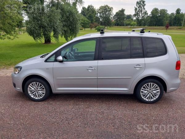 Volkswagen Touran 2015 RÄ«ga vietnÄ PelÄks Volkswagen Touran 2015 RÄ«ga, ar dzinÄja tilpumu 2.00 L un nobraukumu 323 tÅ«kst. km par 6400 ā¬, foto 6 vietnÄ AUTOMOTO.COM.LV