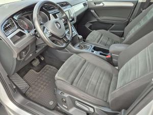 Grey Volkswagen Touran 2015 in Vilnius, with an engine capacity of 1.60 L and mileage of 300 thousand km for 7950 €, photo 13 on AUTOMOTO.COM.LV
