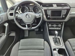 Grey Volkswagen Touran 2015 in Vilnius, with an engine capacity of 1.60 L and mileage of 300 thousand km for 7950 €, photo 18 on AUTOMOTO.COM.LV