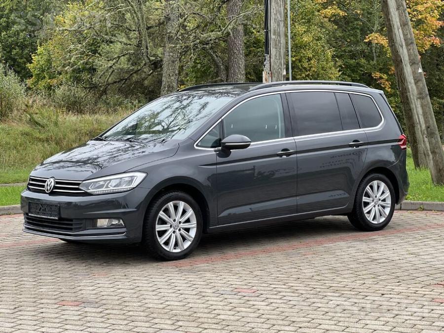 Pelēks Volkswagen Touran 2015 Cēsis, ar dzinēja tilpumu 1.40 L un nobraukumu 220 tūkst. km par 11500 €, foto 3 vietnē AUTOMOTO.COM.LV