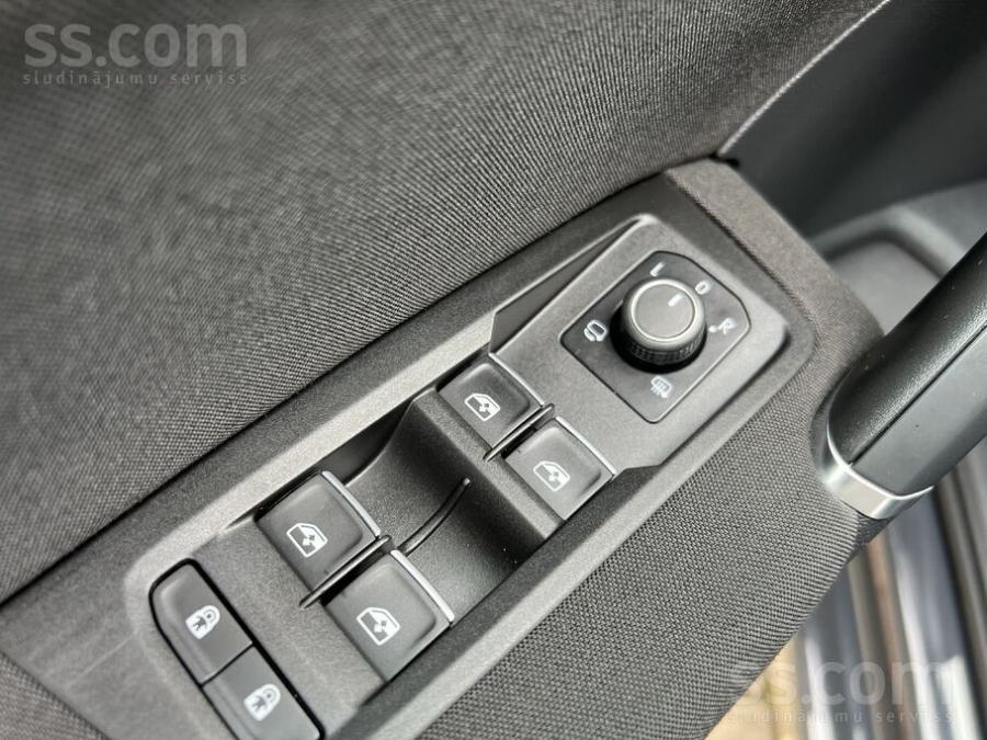 Pelēks Volkswagen Touran 2015 Cēsis, ar dzinēja tilpumu 1.40 L un nobraukumu 220 tūkst. km par 11500 €, foto 15 vietnē AUTOMOTO.COM.LV