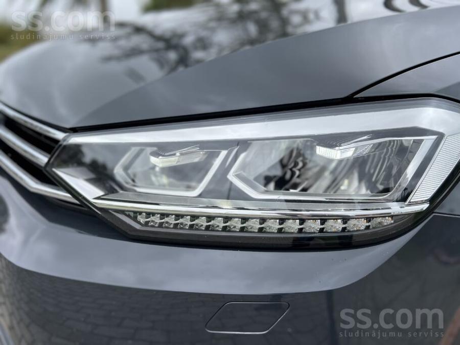 Pelēks Volkswagen Touran 2015 Cēsis, ar dzinēja tilpumu 1.40 L un nobraukumu 220 tūkst. km par 11500 €, foto 22 vietnē AUTOMOTO.COM.LV