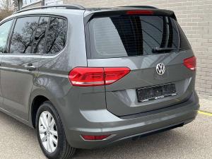 Pelēks Volkswagen Touran 2016 Kėdainiai, ar dzinēja tilpumu 1.60 L un nobraukumu 239 tūkst. km par 8999 €, foto 12 vietnē AUTOMOTO.COM.LV