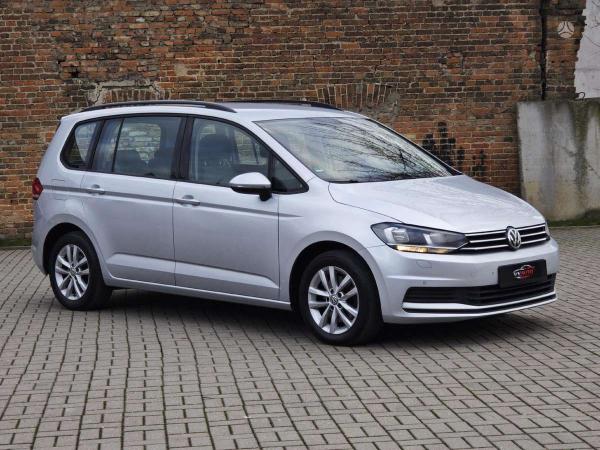 Pelēks Volkswagen Touran 2016 Kėdainiai, ar dzinēja tilpumu 1.97 L un nobraukumu 249 tūkst. km par 9500 €, foto 4 vietnē AUTOMOTO.COM.LV