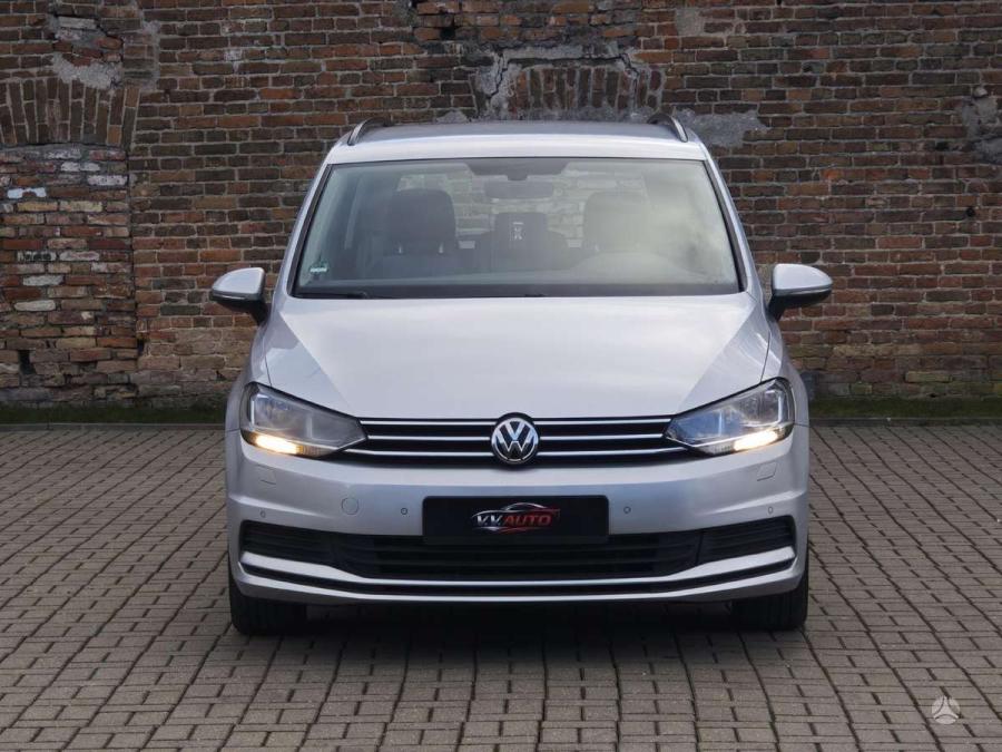 Pelēks Volkswagen Touran 2016 Kėdainiai, ar dzinēja tilpumu 1.97 L un nobraukumu 249 tūkst. km par 9500 €, foto 5 vietnē AUTOMOTO.COM.LV