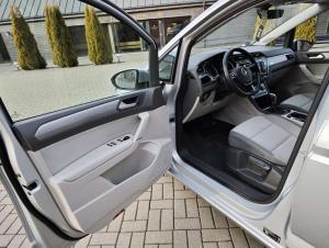 Pelēks Volkswagen Touran 2016 Kėdainiai, ar dzinēja tilpumu 1.97 L un nobraukumu 249 tūkst. km par 9500 €, foto 19 vietnē AUTOMOTO.COM.LV