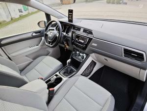 Pelēks Volkswagen Touran 2016 Kėdainiai, ar dzinēja tilpumu 1.97 L un nobraukumu 249 tūkst. km par 9500 €, foto 26 vietnē AUTOMOTO.COM.LV