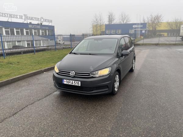 Pelēks Volkswagen Touran 2016 Viļņa, ar dzinēja tilpumu 1.60 L un nobraukumu 318 tūkst. km par 7650 €, foto 8 vietnē AUTOMOTO.COM.LV