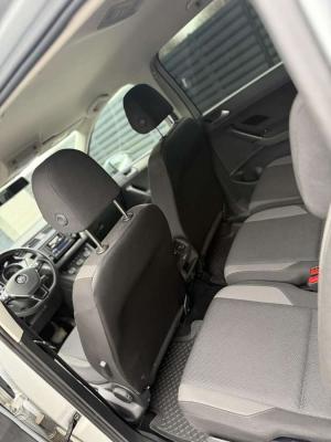 Grey Volkswagen Touran 2016 in Kaunas, with an engine capacity of 1.60 L and mileage of 205 thousand km for 8600 €, photo 11 on AUTOMOTO.COM.LV