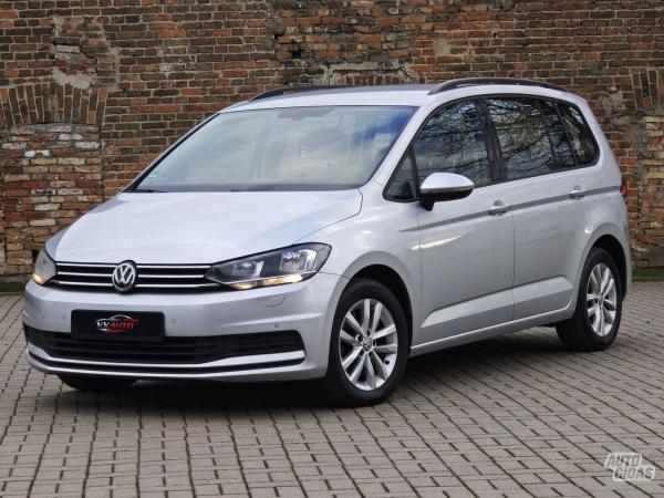 Grey Volkswagen Touran 2016 in Vilnius, with an engine capacity of 2.00 L and mileage of 249 thousand km for 9150 €, photo 1 on AUTOMOTO.COM.LV