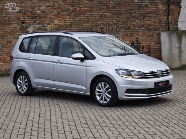 Grey Volkswagen Touran 2016 in Vilnius, with an engine capacity of 2.00 L and mileage of 249 thousand km for 9150 €, photo 4 on AUTOMOTO.COM.LV
