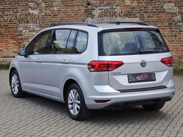 Grey Volkswagen Touran 2016 in Vilnius, with an engine capacity of 2.00 L and mileage of 249 thousand km for 9150 €, photo 7 on AUTOMOTO.COM.LV