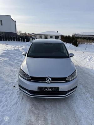 Grey Volkswagen Touran 2016 in Kaunas, with an engine capacity of 1.60 L and mileage of 205 thousand km for 8199 €, photo  on AUTOMOTO.COM.LV