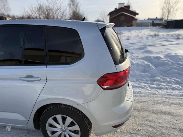 Pelēks Volkswagen Touran 2016 Kauņa, ar dzinēja tilpumu 1.60 L un nobraukumu 205 tūkst. km par 8199 €, foto 6 vietnē AUTOMOTO.COM.LV