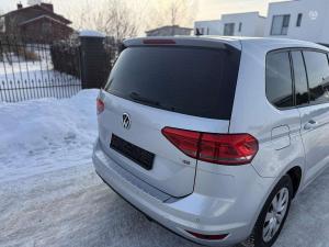 Grey Volkswagen Touran 2016 in Kaunas, with an engine capacity of 1.60 L and mileage of 205 thousand km for 8199 €, photo 10 on AUTOMOTO.COM.LV
