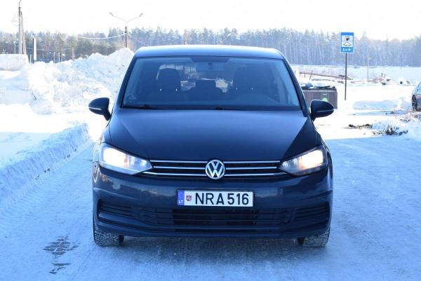 Grey Volkswagen Touran 2016 in Vilnius, with an engine capacity of 1.60 L and mileage of 319 thousand km for 8450 €, photo 2 on AUTOMOTO.COM.LV