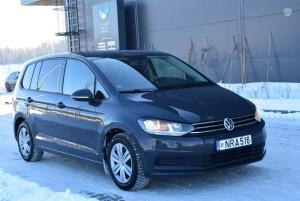 Pelēks Volkswagen Touran 2016 Viļņa, ar dzinēja tilpumu 1.60 L un nobraukumu 319 tūkst. km par 8450 €, foto 3 vietnē AUTOMOTO.COM.LV