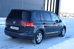 Pelēks Volkswagen Touran 2016 Viļņa, ar dzinēja tilpumu 1.60 L un nobraukumu 319 tūkst. km par 8450 €, foto 4 vietnē AUTOMOTO.COM.LV